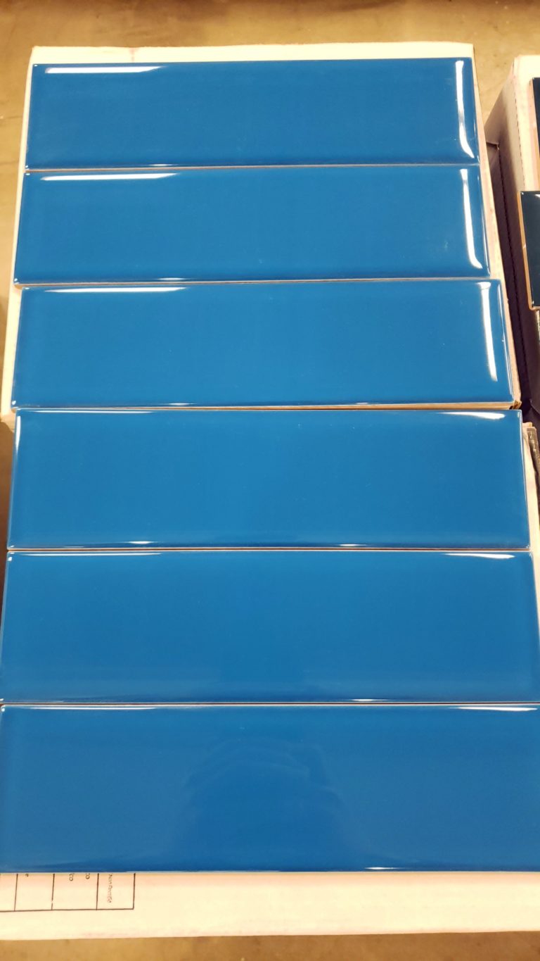 ELIANE - COLOR MIND - TURQUESA BRIGHT 2.8x10 - Tileforless